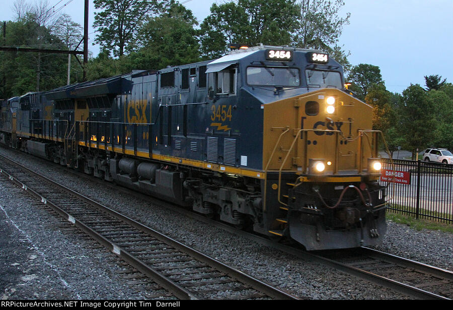 CSX 3454, 3455, 5459 on Q409